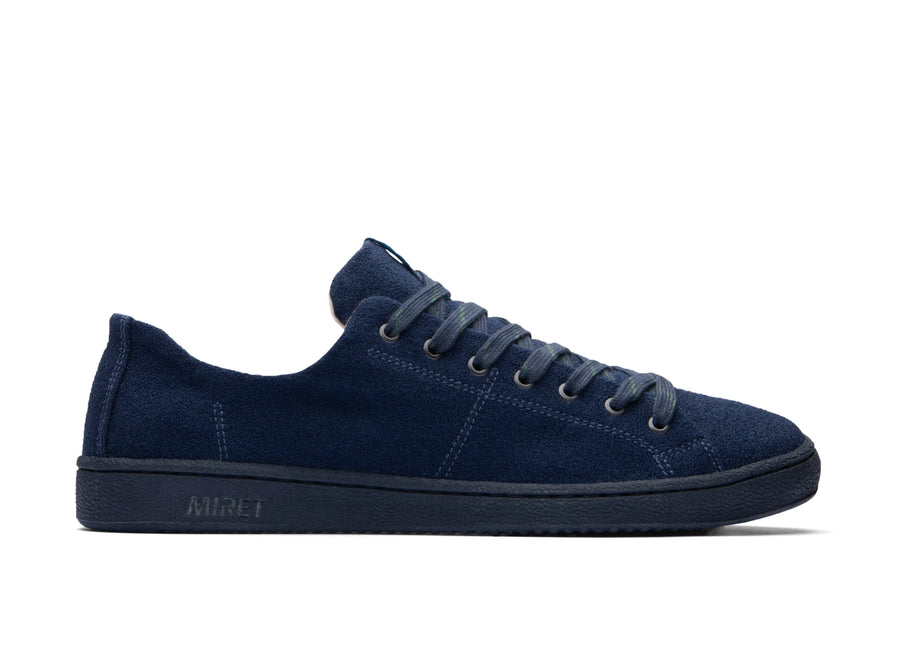 Earthbound bio-based, 97% natural sneakers. The best of nature.